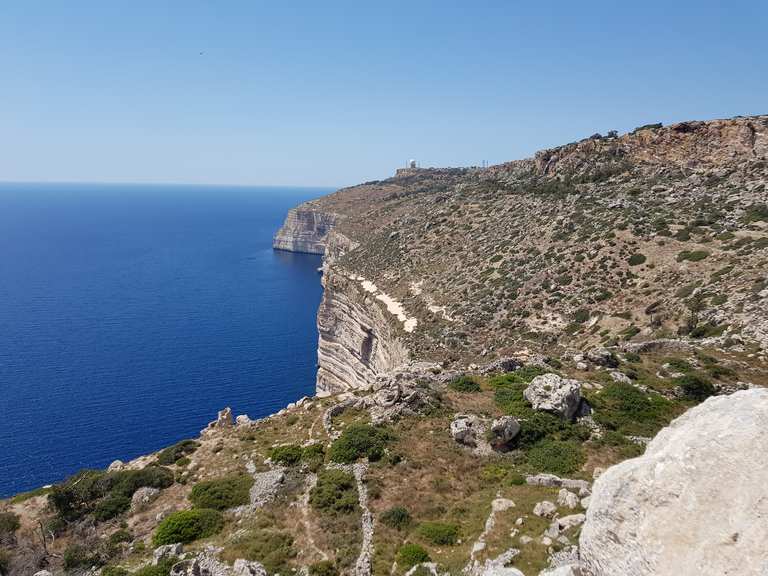 Blick auf die Dingli Cliffs Routes for Walking and Hiking | Komoot