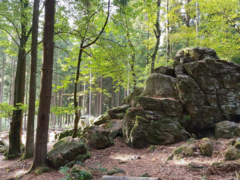Kleiner Wolfstein mit Waldkirche Routes for Walking and Hiking | Komoot