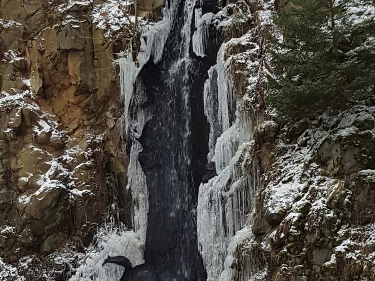 Wanderparkplatz Grünhecke – Christeroder Wasserfall Runde von Asterode ...