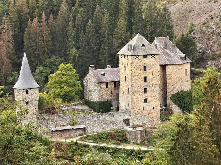 Belle vue sur le château de Reinhardstein Routes for Walking and Hiking ...
