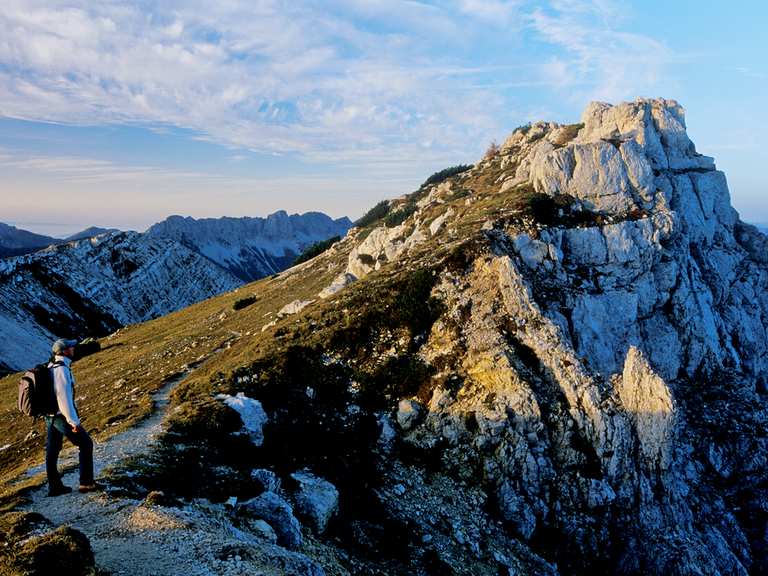 Hochobir-Gipfelkreuz: Wanderungen und Rundwege | komoot