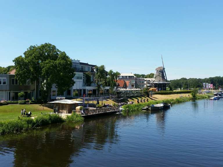 Blick auf die Vechte und die Windmühle in Ommen : Radtouren und Radwege ...