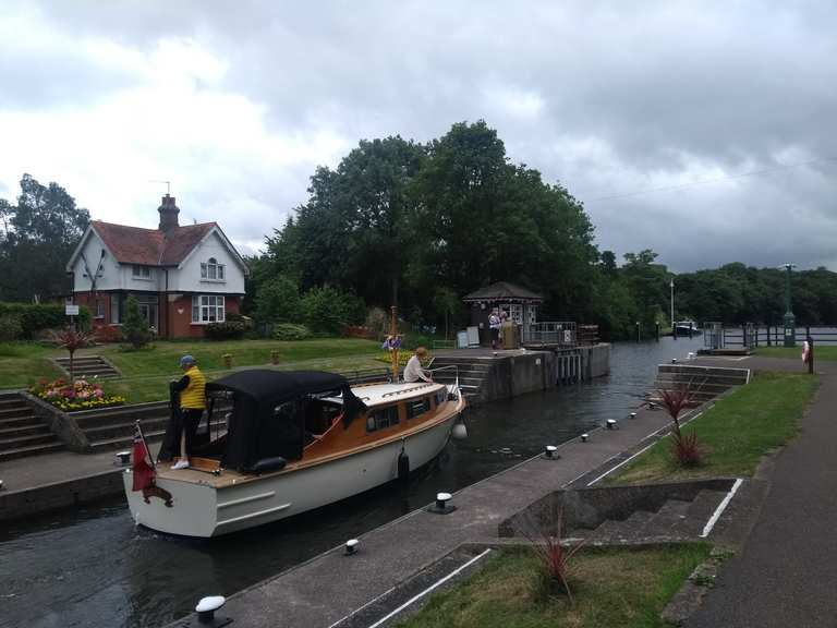 Boveney Lock Routes for Walking and Hiking | Komoot