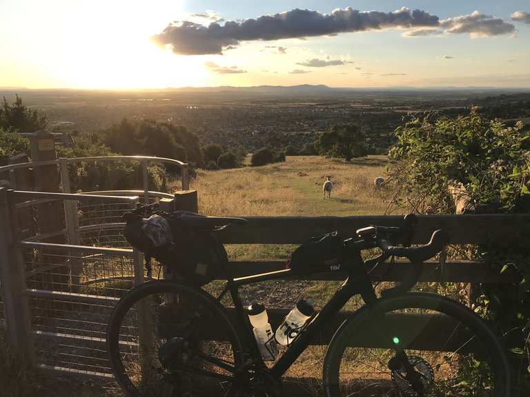 Cleeve hill Road Cycle Routes and Map | Komoot