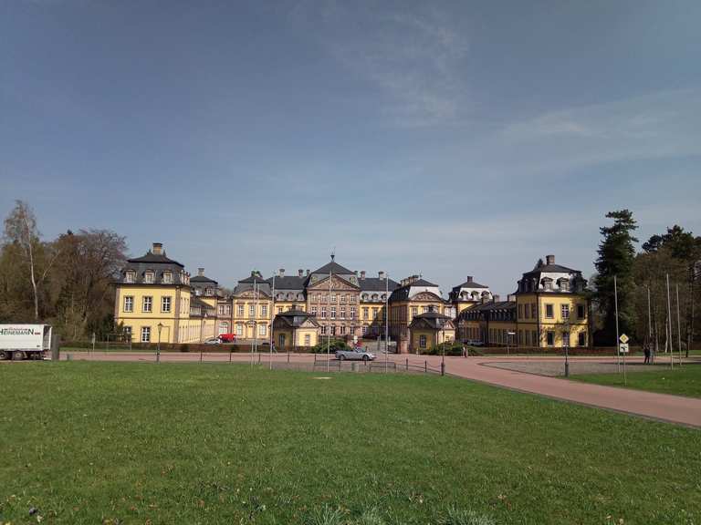 Barockes Residenzschloss Bad Arolsen: Wanderungen und Rundwege | komoot