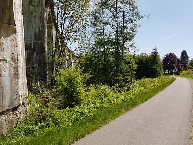 Vennbahn-Radweg durch den Wald – St. Vith Runde von Rodt | Fahrradtour ...