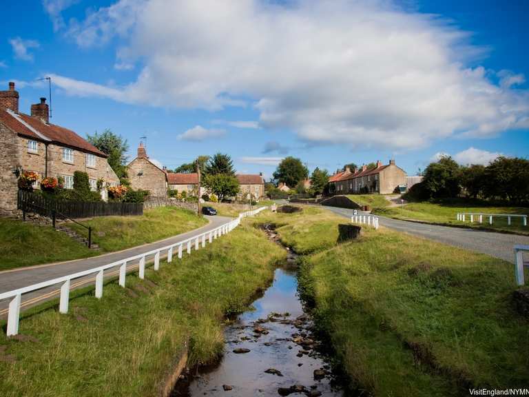 Kirbymoorside loop of the lowlands of the North York Moors National ...