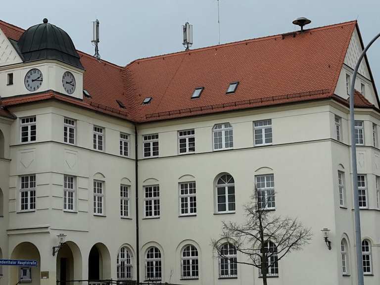 Rathaus Lindenthal: Wanderungen und Rundwege | komoot