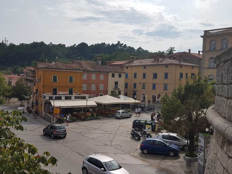 Stari grad Labin: Wanderungen und Rundwege | komoot