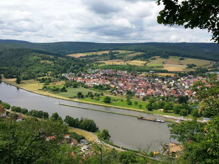 Aussichtsturm Klingenberg – Blick auf Klingenberg Runde von Klingenberg ...