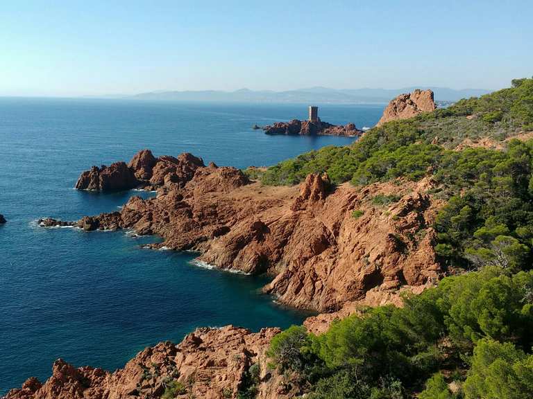 Cap du Dramont - loop in the Estérel state forest | hike | Komoot