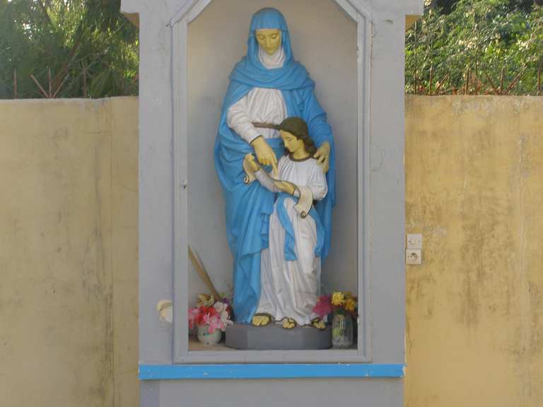 Cathédrale Sainte Anne de Thiès Routes for Walking and Hiking | Komoot