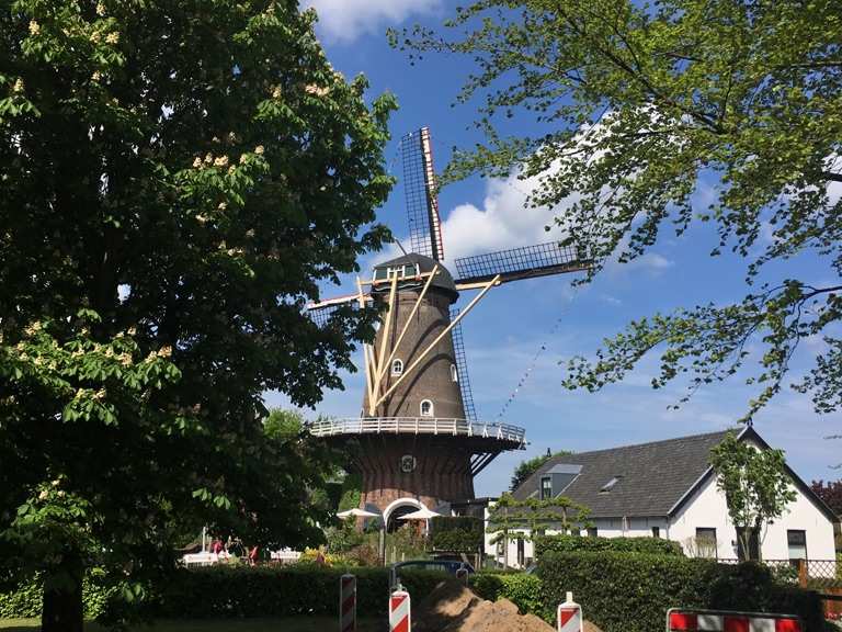 Emma Molen in Nieuwkuijk wandelroutes en hikes | Komoot