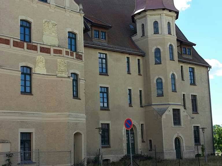 Schloss und Schlossplatz Bützow - Cycle Routes and Map | Komoot