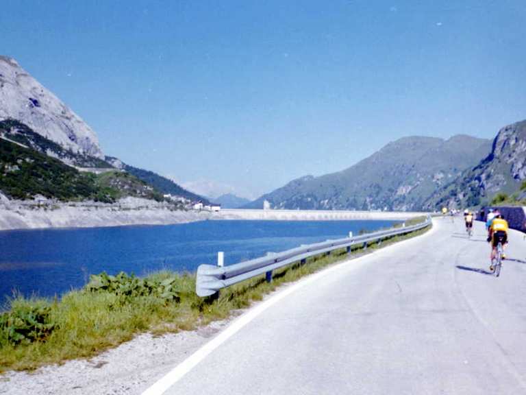 Passo Fedaia Road Cycle Routes and Map | Komoot
