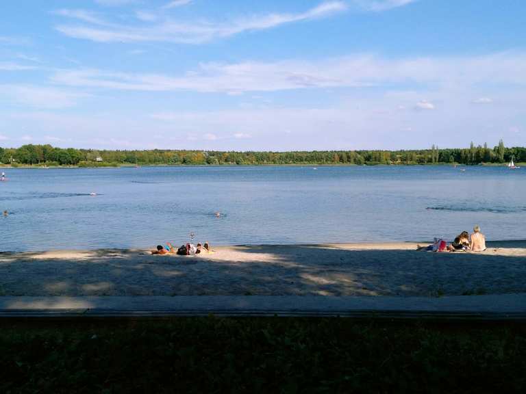 Strand am Tankumsee: Wanderungen und Rundwege | komoot