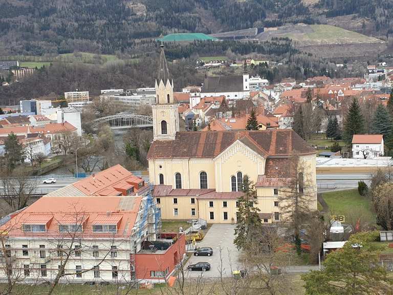 Aussichtsplattform Burgruine Massenburg: Wanderungen und Rundwege | komoot