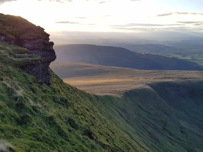 Llyn Cwm Llwch Routes for Walking and Hiking | Komoot