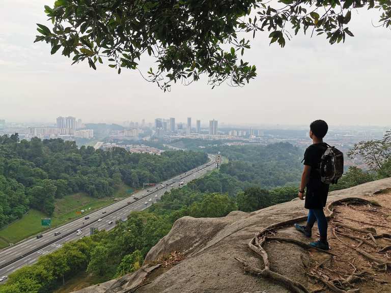 Denai Tiga Puteri Peak Routes for Walking and Hiking | Komoot