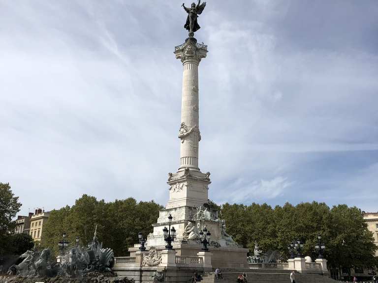 Monument aux Girondins, Place des Quinconces - Itinéraires de rando et ...
