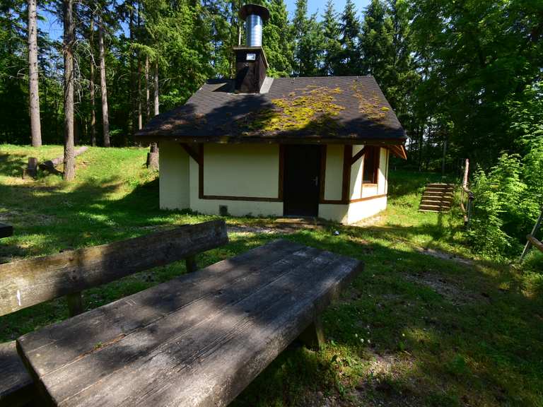 Grillhütte Heidenburg: Wanderungen und Rundwege | komoot
