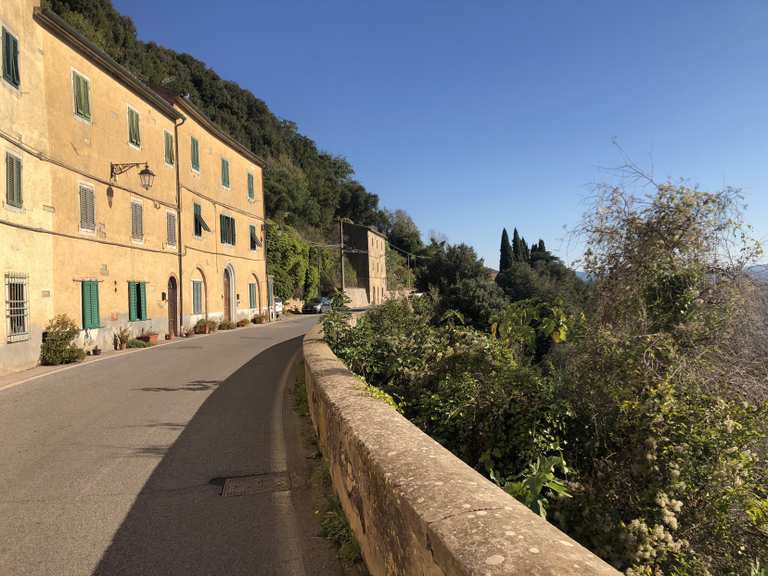 Sassetta Road Cycle Routes and Map | Komoot