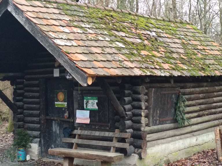Hütten Forstrevier Dahenfeld: Wanderungen und Rundwege | komoot