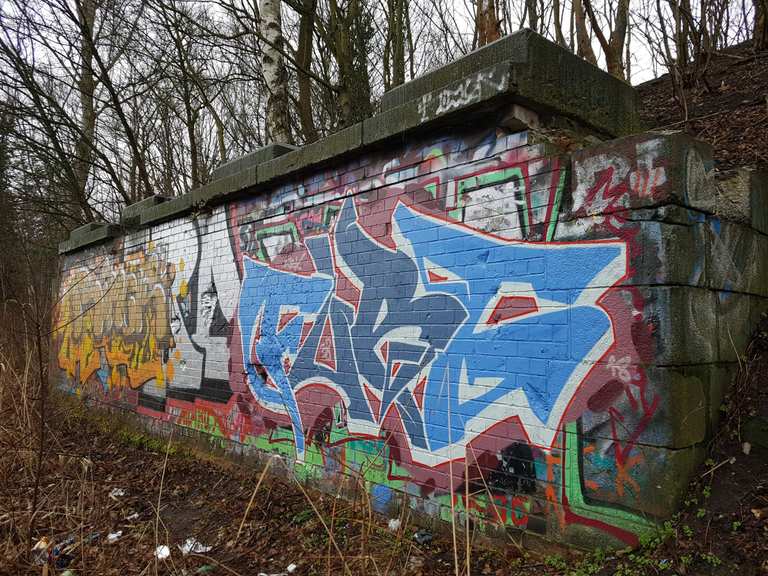 Erinnerungsstele Maueropfer und ehemalige Brücke Routes for Walking and ...