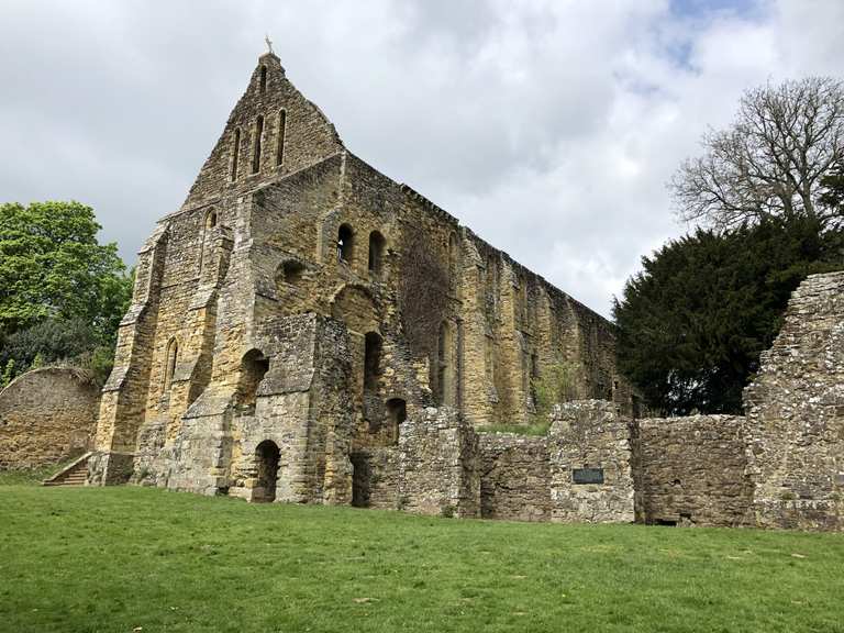 Battle Abbey and battlefield Routes for Walking and Hiking | Komoot