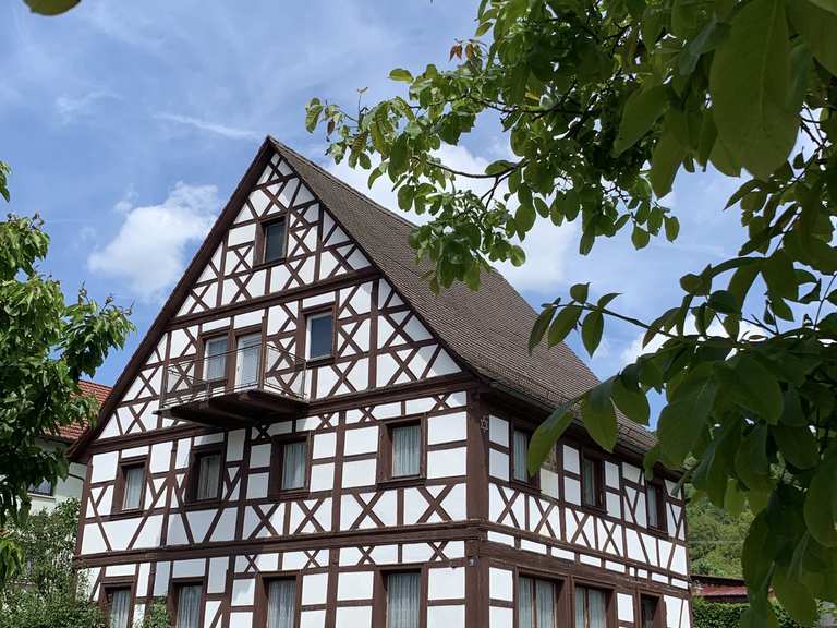 Frankendorf: Wanderungen und Rundwege | komoot