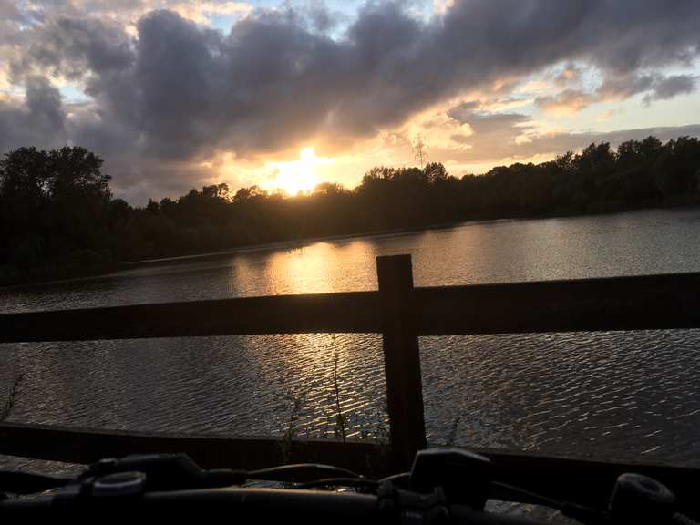 Loscoe Dam: Wanderungen und Rundwege | komoot