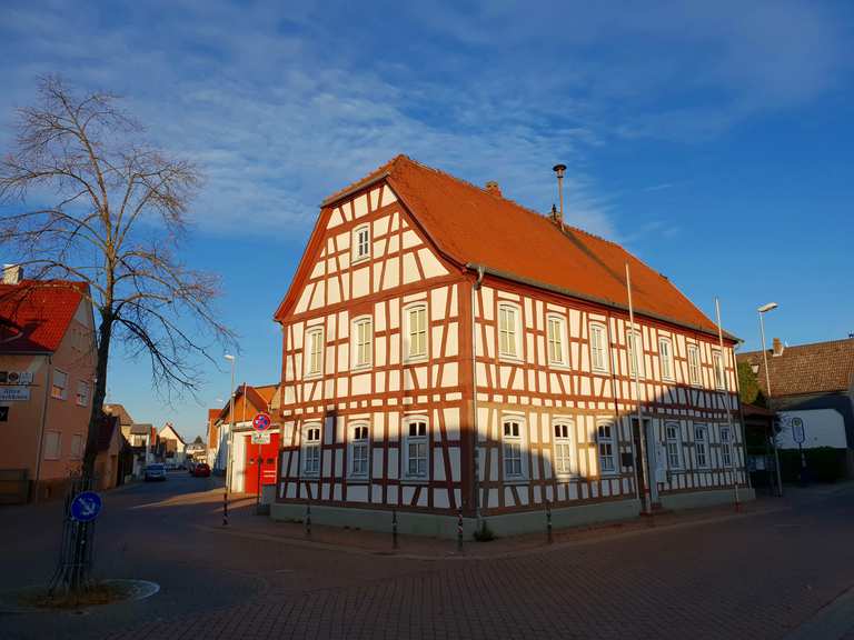 Historisches Rathaus – Worfelden 🚴‍♂️ Road Cycle Routes and Map | Komoot