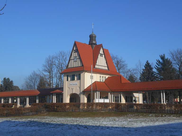 Bahnhofsgebäude und -vorplatz Bad Saarow Routes for Walking and Hiking ...