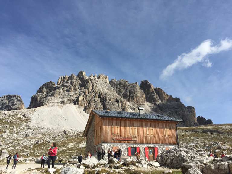 Three peaks of Lavaredo with the Rifugio Antonio Locatelli – loop hike ...