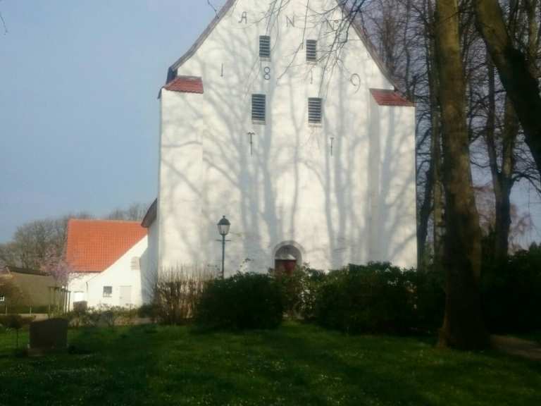 Sieseby - Kirche und Friedhof : Radtouren und Radwege | komoot