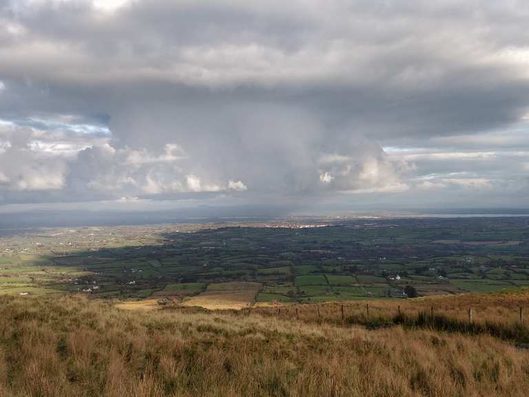 Anello della cima NE di Slieve Gallion via Iniscarn Forest -- Ring of ...