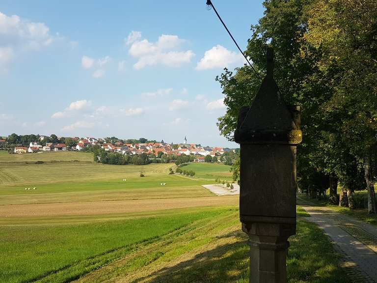 Mausberg Kirwa mit besten Bratwürscht der Welt: Mountainbike-Touren und ...