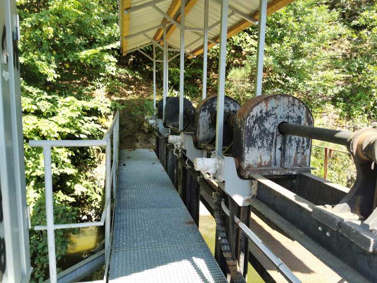 Wassertreppe und Schleusenanlage zwischen Weiher & Lenne - Mountain ...