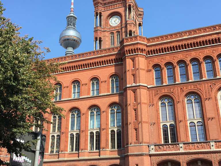Rotes Rathaus: Wanderungen und Rundwege | komoot