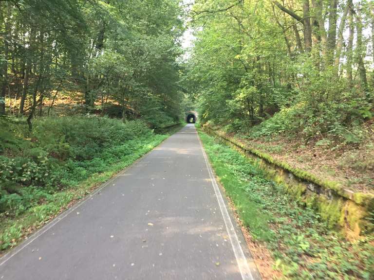 Wunderschöner Radweg auf einer alten Bahntrasse: Radtouren und Radwege ...
