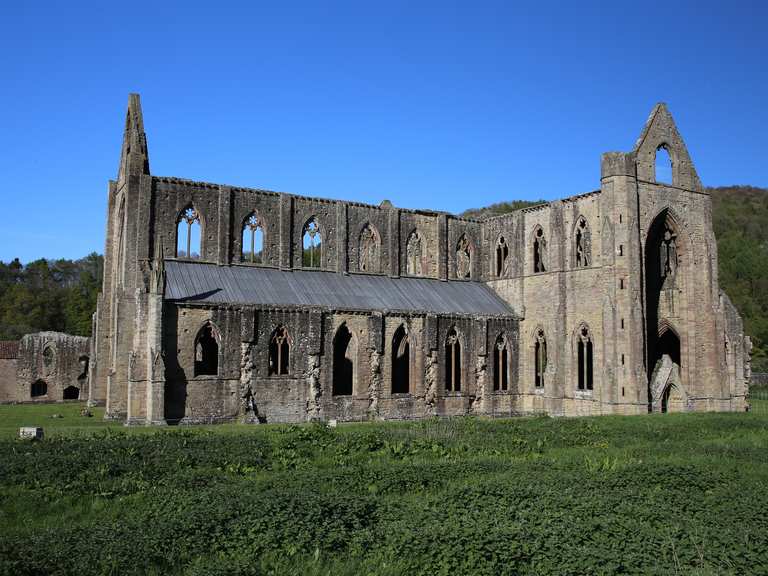 Anello di Devil's Pulpit e Brockweir da Tintern Abbey — Wye Valley ...