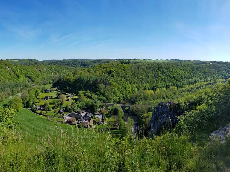 Panorama sur la vallée de la Lesse - Cycle Routes and Map | Komoot