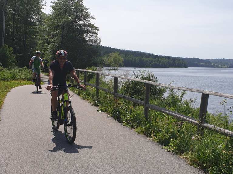 Rund um den Moldaustausee: Radtouren und Radwege | komoot