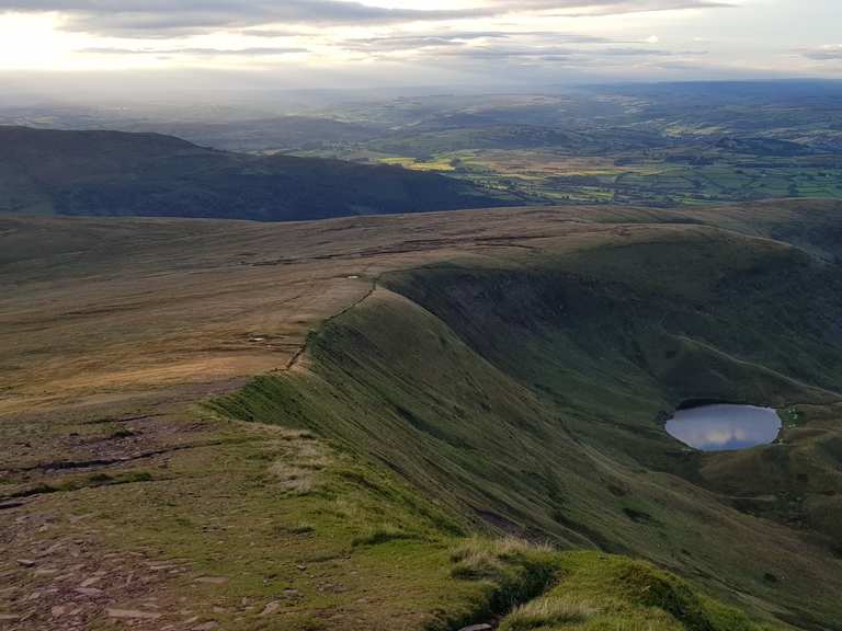 Llyn Cwm Llwch Routes for Walking and Hiking | Komoot