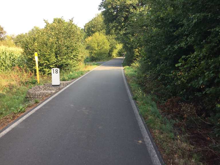 Wunderschöner Radweg auf einer alten Bahntrasse: Radtouren und Radwege ...