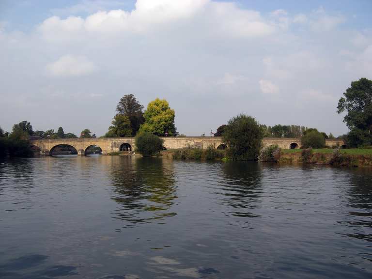 Wallingford Bridge Routes for Walking and Hiking | Komoot