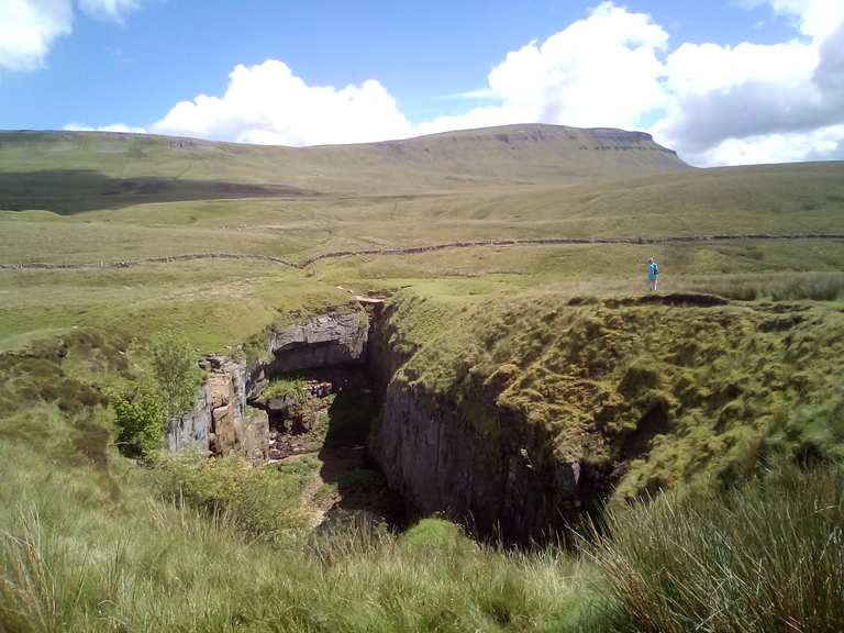 Hull Pot Routes for Walking and Hiking | Komoot