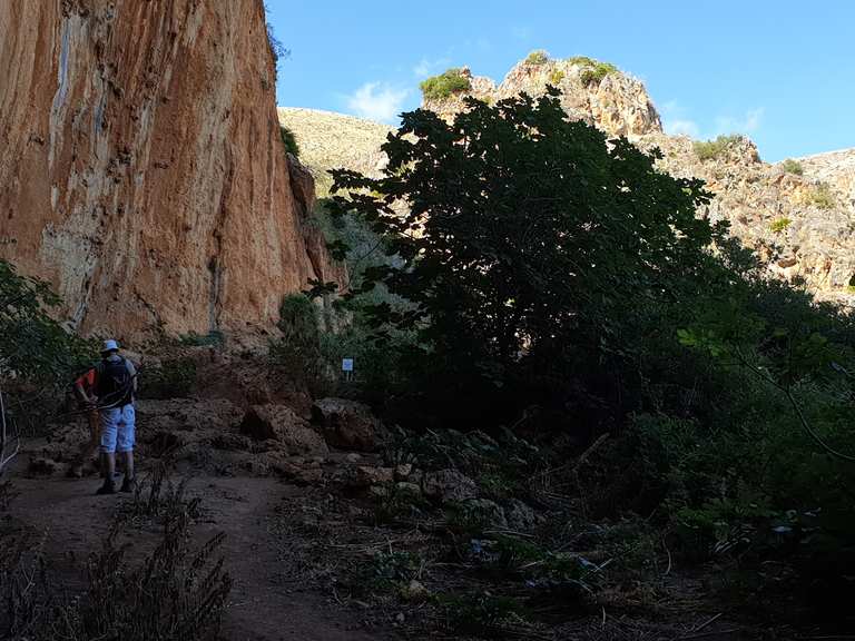 Grotta dell' Uzzo: Wanderungen und Rundwege | komoot