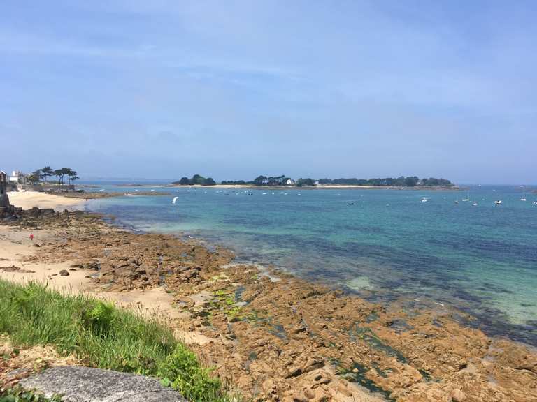 Vue sur l'île Callot – Phare de l'île Louët Circuit à partir de ...