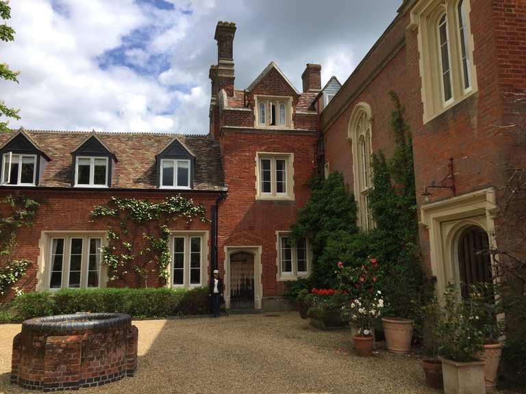 Childerley Hall: Wanderungen und Rundwege | komoot